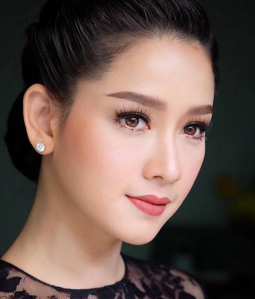 Ladyissue Magazine | รวมลุคแต่งหน้าสไตล์สวยหรูดูแพง แต่งแล้วสวยสุดๆ!