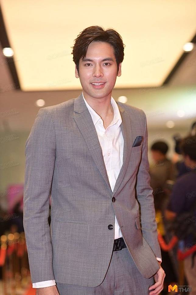 MThai.com - Gossip | ใครปังใครแป้ก" ! พรมแดง สยามดารา ร้อนฉ่า!! ซุปตาร์ ...