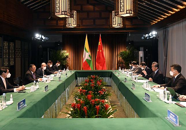 Chinese FM meets with Myanmar counterpart | XINHUA | LINE TODAY