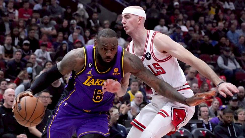 NBA》LBJ重回先發砍25分 湖人客場擒公牛重回西區第8 | LINE TODAY 運動 | LINE TODAY