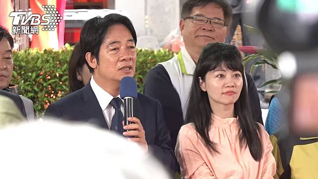 送暖！賴清德同框高嘉瑜喊「綠100%挺高」 吳欣岱站百尺遠 | TVBS | LINE TODAY
