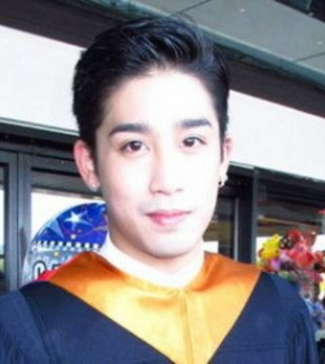 Spiceee.net | รวม 30 ดาราไทยที่มาไกลจนต้องขยี้ตาหลายล้านรอบ มาไกลมากจริงๆค่ะ