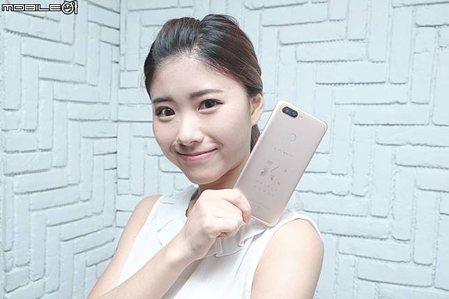 【採訪】OPPO R11s 12/1開賣、售價15,990元起！還有金馬限量版本～ | Mobile01 | LINE TODAY