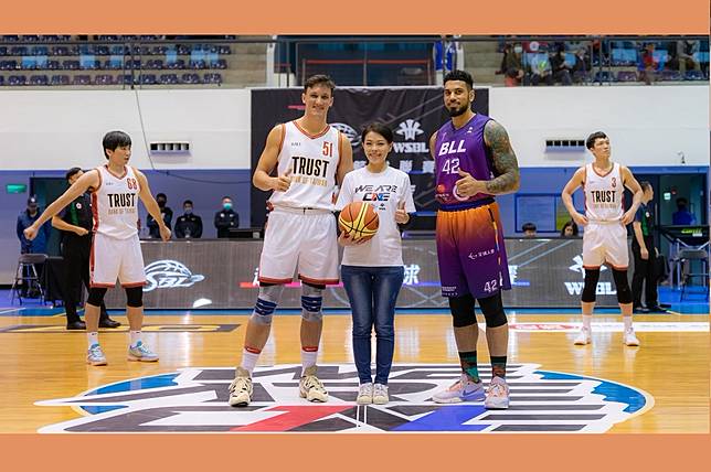 睽違四年+首次跨出！SBL & WSBL超級籃球聯賽新竹開打 高虹安市長：用籃球盛會行銷新竹市！ | 上報 | LINE TODAY