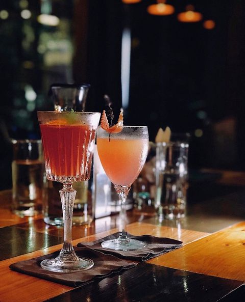 高雄捷運周邊時髦餐酒館推薦！「英倫風餐館、泰式網美餐廳！」每一家都好拍、好吃、好好喝啊～ - LINE購物