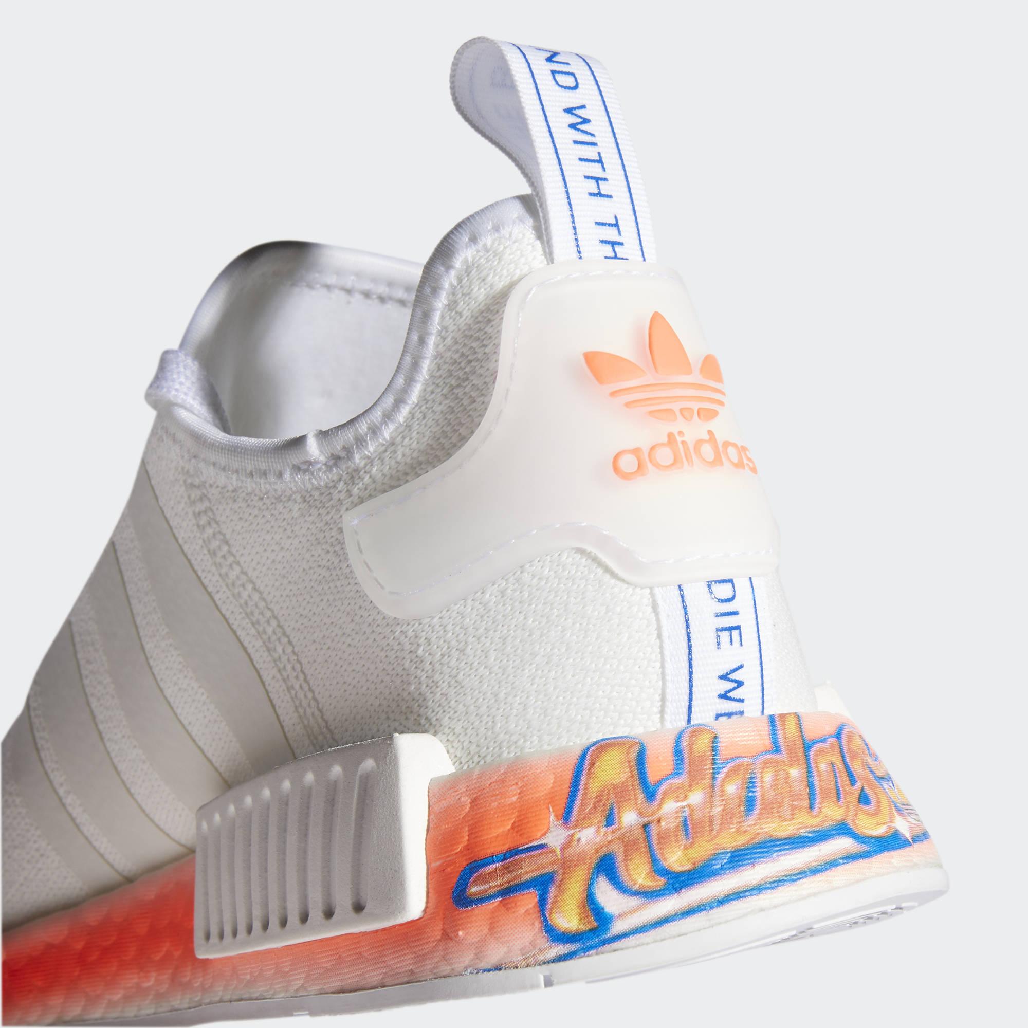 ADIDAS運動潮流新時尚，旅遊潮流穿搭，趁著折扣買好買滿！官網低至5折，滿3000現折618元 | LINE購物