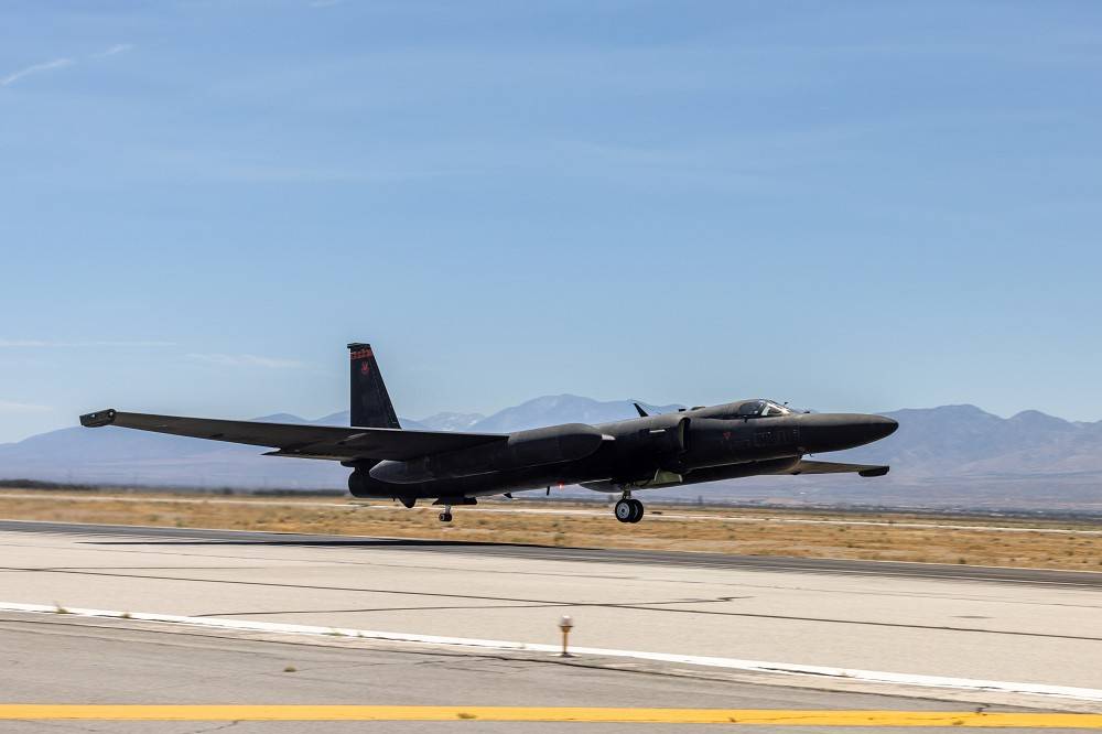 【有片】航電系統強化再展翅 U-2高空偵察機完成升級後首飛 | 上報 | LINE TODAY