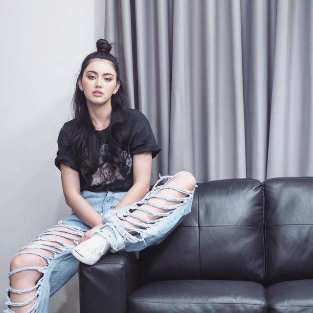 Spiceee.net | 29 ไอเดียแมทช์ 'เสื้อสีดำ' แต่งสไตล์ไหนก็เกิด เริ่ดเว่อร์