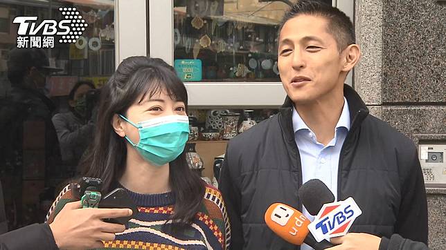 高嘉瑜又開唱 跨區陪吳怡農掃市飆耶誕歌 | TVBS | LINE TODAY