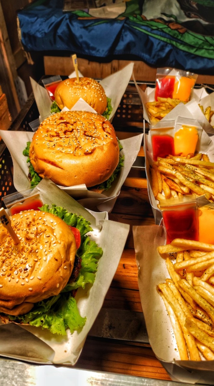 Country Road Burger 🍔