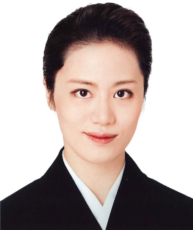 宝塚歌劇星組の博多座公演「me And My Girl」水美舞斗＆暁千星が役替わり出演（ステージナタリー） 