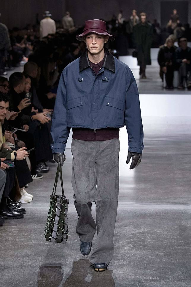 【男裝時裝周 FW24】FENDI 2024 秋冬男裝系列融合華麗與功能性，展現遊走於鄉村與都市之間的時尚造型 | MING'S | LINE ...