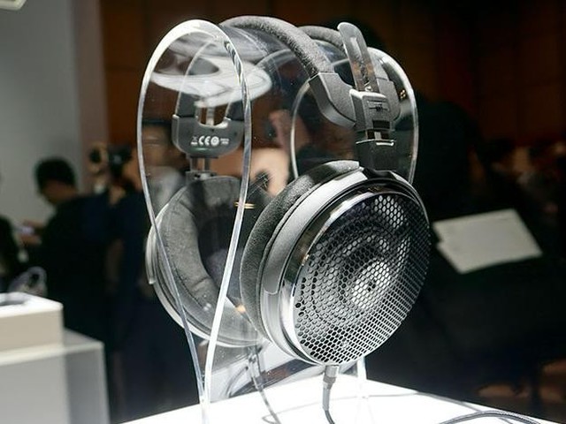 レビュー：オーディオテクニカのヘッドホンATH-ADX5000（Stereo Sound ONLINE）