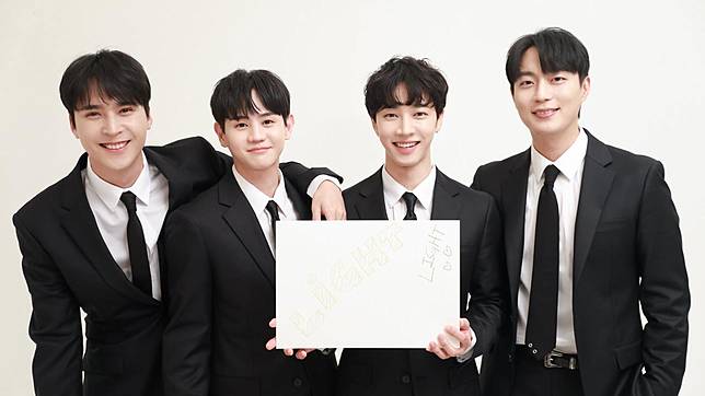 男團 Highlight 所有成員都已當完兵，預計在 5 月初以完整體回歸！ | 韓星網 | LINE TODAY