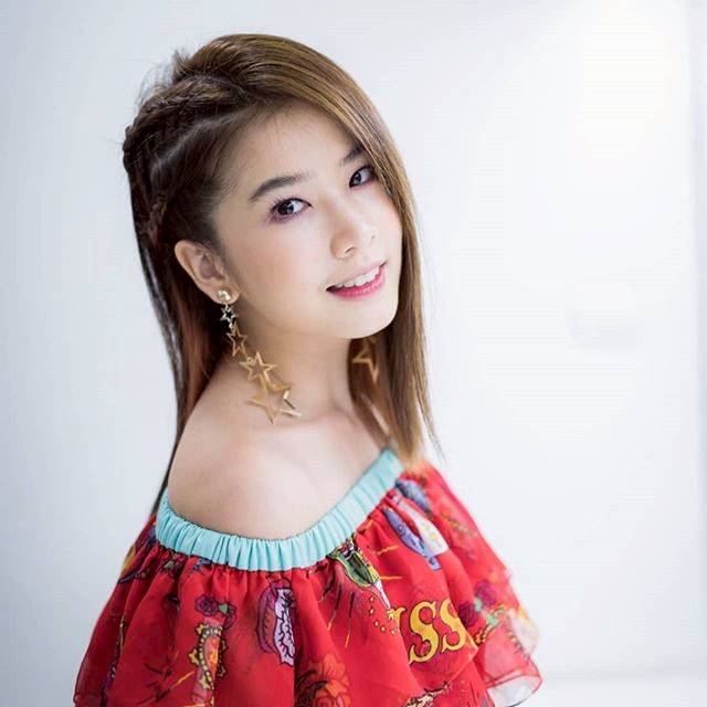 Spiceee.net | 25 ไอเดียทำผมแฮงค์เอาท์ไปเที่ยวกลางคืนชิคๆ ต้องมีซักคืนที่ถูกขอไอดีไลน์