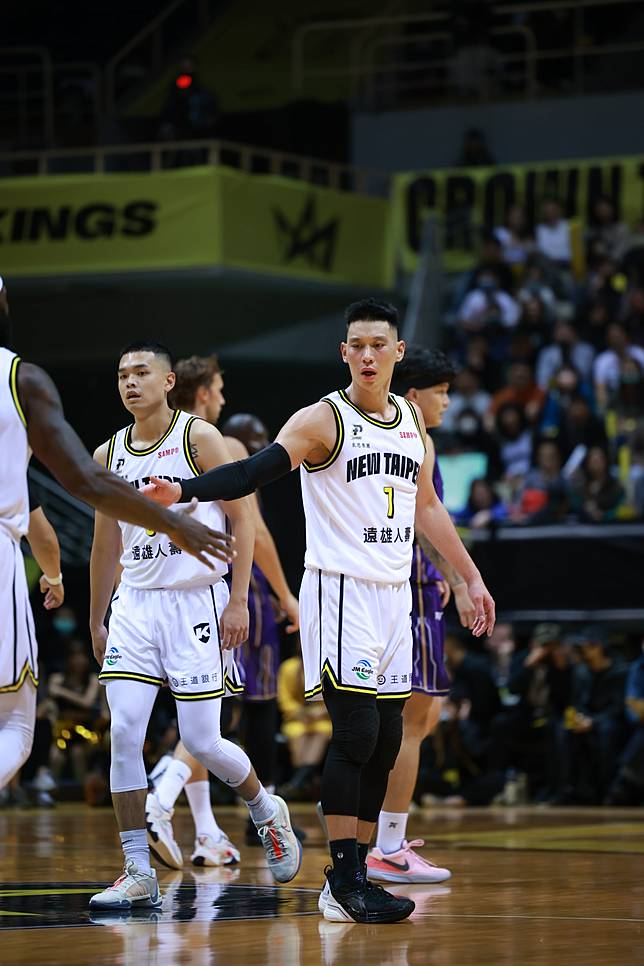 林書豪飆全隊最高26分 國王開季2連勝 | TSNA | LINE TODAY