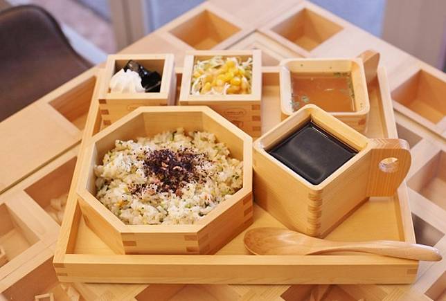 ANNGLE | สัมผัสวัฒนธรรมแห่งกล่องไม้มาสึ ที่ " masu cafe"