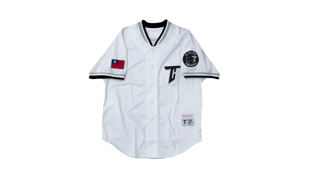 官方新聞 / 中日對抗賽棒球衣 Team Taiwan x Mitchell ＆ Ness 全球限量百件 | LINE購物