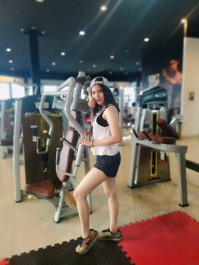 SpringNews | เปิดวาร์ป ครูป้อน ข้าราชการกระทรวงยุติธรรม สาวแซ่บ สอนภาษาอังกฤษฟรี