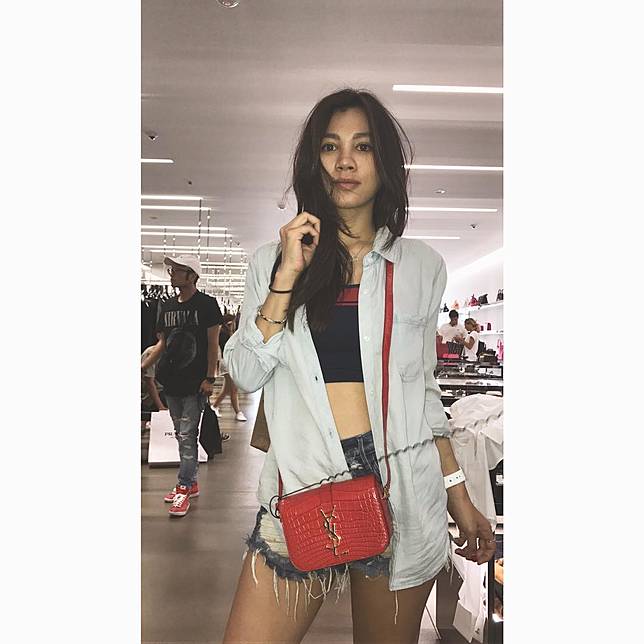 10 Potret Adinda Bakrie, Mama Muda Sosialita Saudara Nia Ramadhani ...