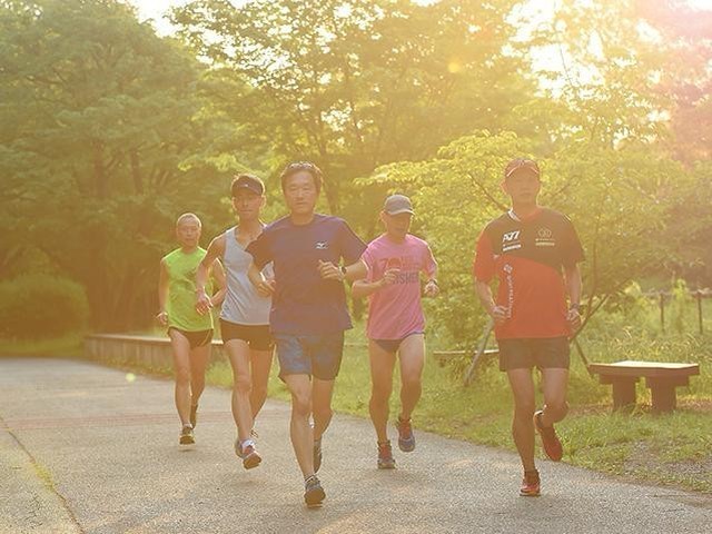 「夏こそ、朝ラン！」朝4時から毎週30km走の練習会に潜入（RUNNET）