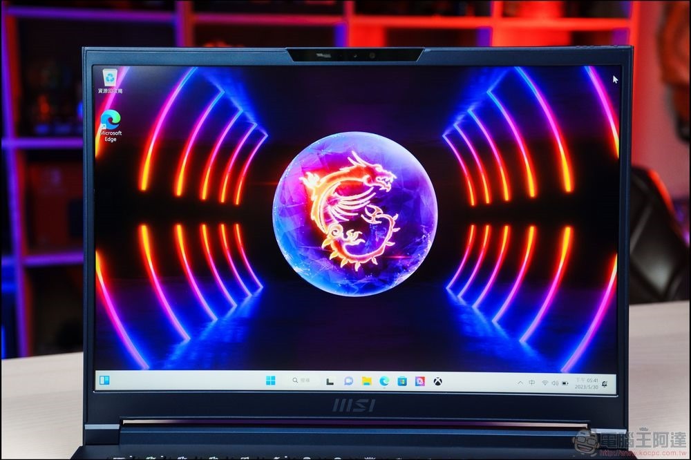 MSI Stealth 14 Studio A13V 開箱：搭載 RTX4060獨顯、僅有1.7公斤支援PD充電的全功能輕薄電競筆電 | LINE購物