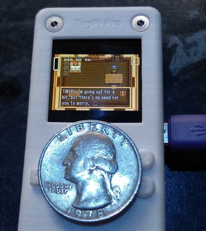 TinyPi Pro土砲迷你主機，在銅板大的螢幕上暢玩懷舊遊戲 | LINE購物