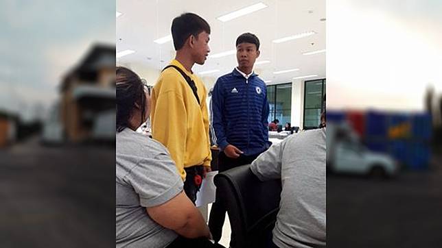 77kaoded | พนักงาน 26 ชีวิต ร้องโรงงานไก่ชื่อดัง ไม่จ่ายเงินเดือน รวมเกือบ 2 ล้านบาท