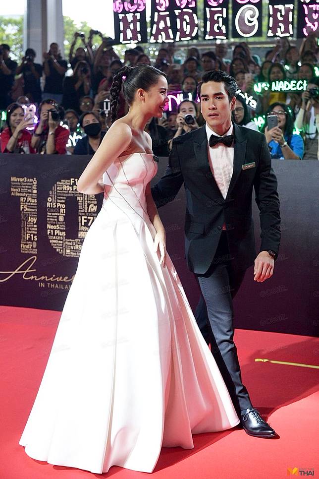MThai.com - Gossip | ญาญ่า ให้กำลังใจ ณเดชน์ โดนวิจารณ์อื้อ! ชุดไปงาน ...