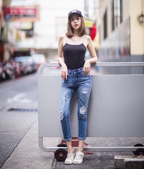 Ladyissue Magazine | รวมไอเดีย mix and match เสื้อกล้าม+กางเกงยีนส์ น้อยชิ้นแต่ชิคสุดๆ!