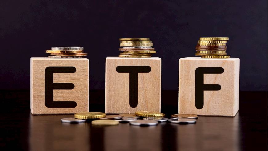 小資族口袋不深，0056、00713、00878只能挑一檔高股息ETF入手，怎麼挑？-Smart智富ETF研究室 | Smart智富月刊 | LINE TODAY