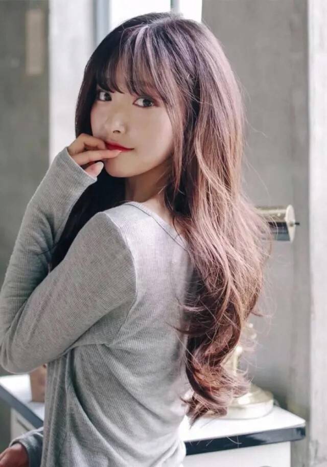 Spiceee.net | 29 ไอเดีย 'ผมดัดปลาย' ทำแล้วดูหน้าเด็ก ลดอายุฝุดๆ