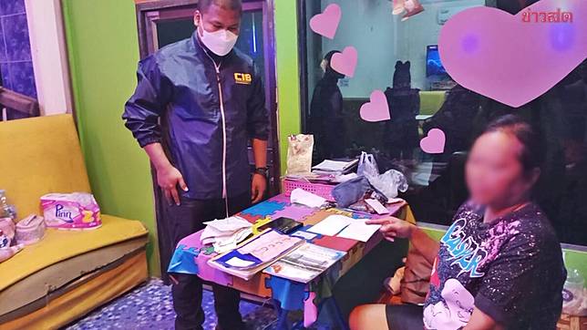 ปลอมตัวล่อซื้อ! บุกจับคาราโอเกะลอบค้ากามเด็ก รวบพ่อเล้า-แม่เล้า หักหัวคิวคนละ 500 | Khaosod ...