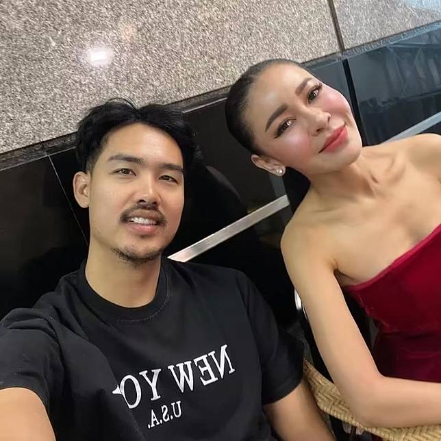 เป็กกี้ ศรีธัญญา โพสต์ประกาศโสดกลางไอจี จบความสัมพันธ์กับสามี ฐากูร | Jarm.com | LINE TODAY