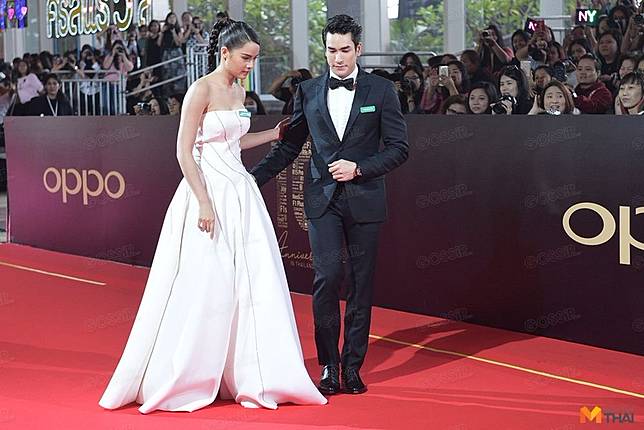 MThai.com - Gossip | ญาญ่า ให้กำลังใจ ณเดชน์ โดนวิจารณ์อื้อ! ชุดไปงาน ...