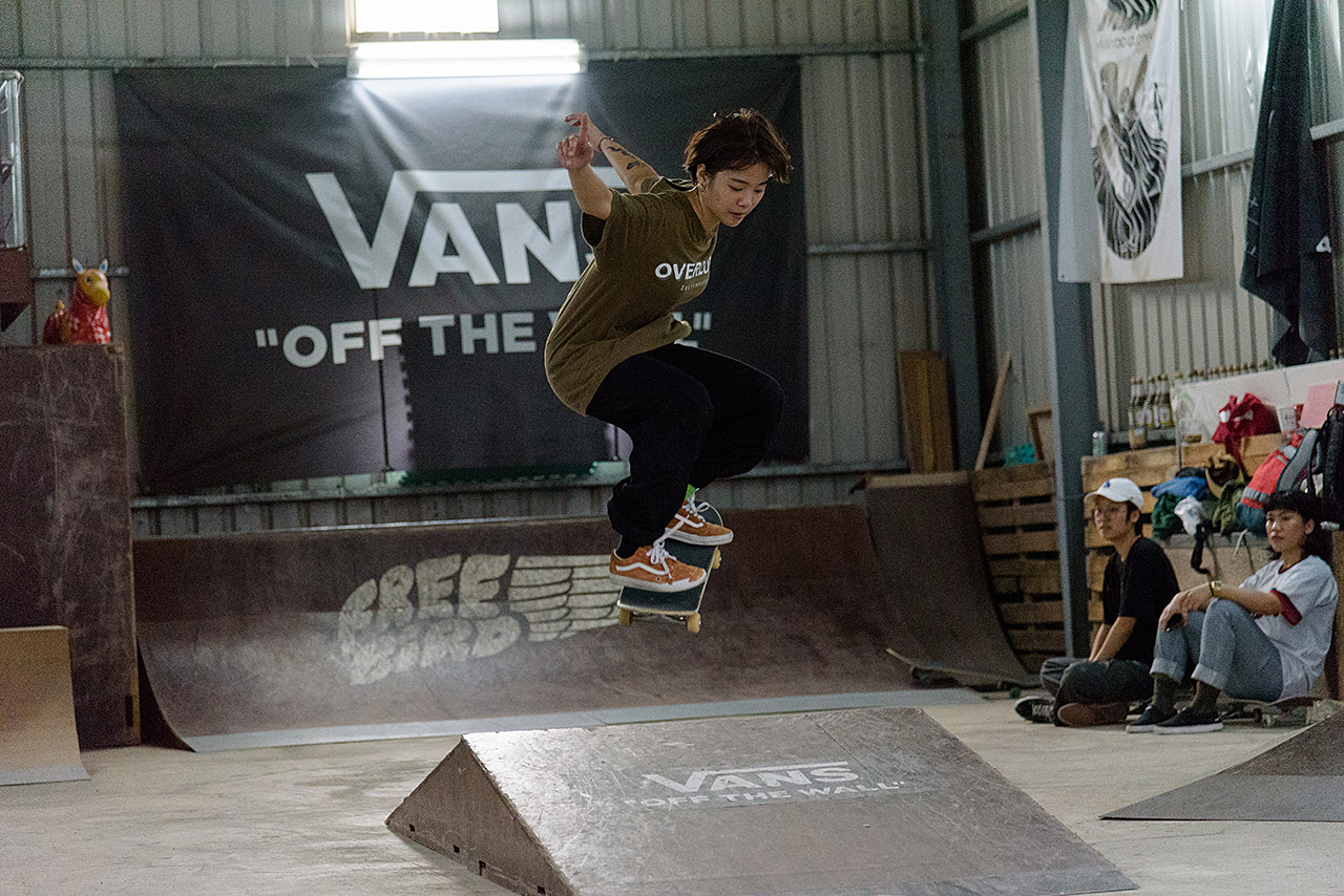 專屬女孩的滑板派對 VANS Girl Skate 引領大家體驗 “ Off the wall” 精神 | LINE購物