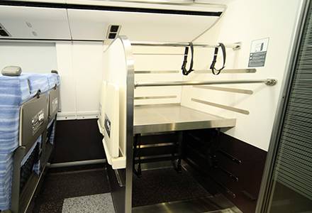 ANNGLE | วิ่งตรงสู่ภูเขาไฟฟูจิด้วย Fuji Excursion: รถไฟเส้นทางใหม่ ...