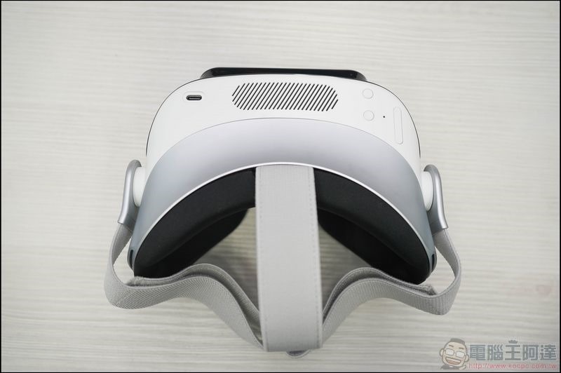 帶你走入虛擬社交新世界：XRSPACE MANOVA 開箱 | LINE購物