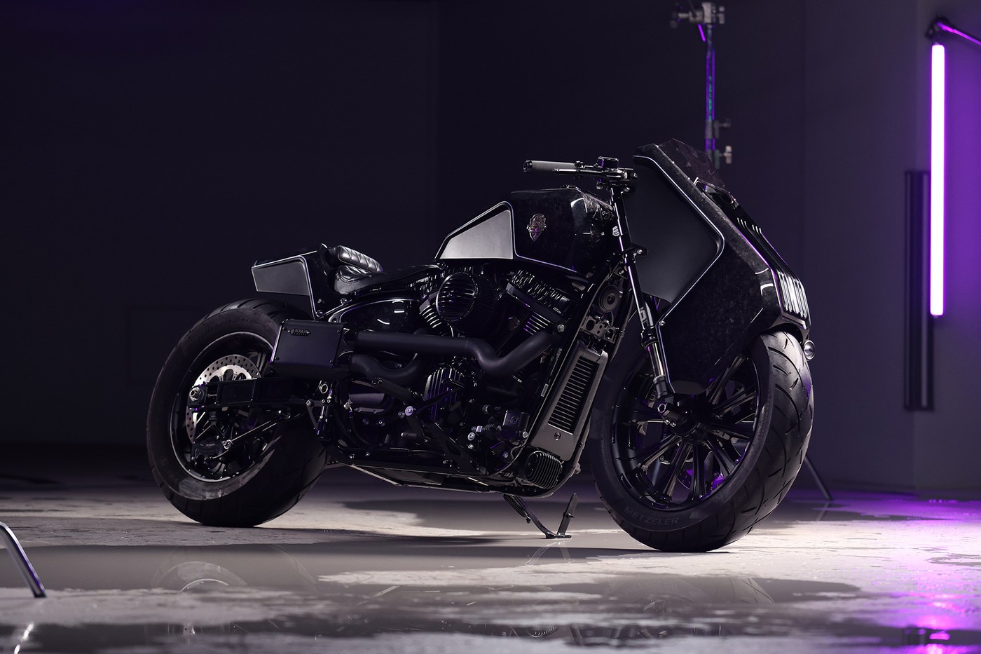 Rough Crafts 打造定製車型「Cosmos Charger」！ | LINE購物
