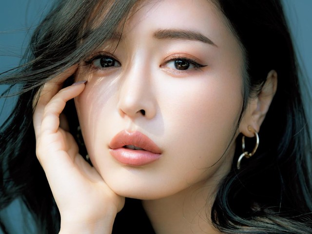 河北裕介さんに質問！ 魅力的に年齢を重ねる秘訣は？ 美容疲れした時は？（MAQUIAメイク）