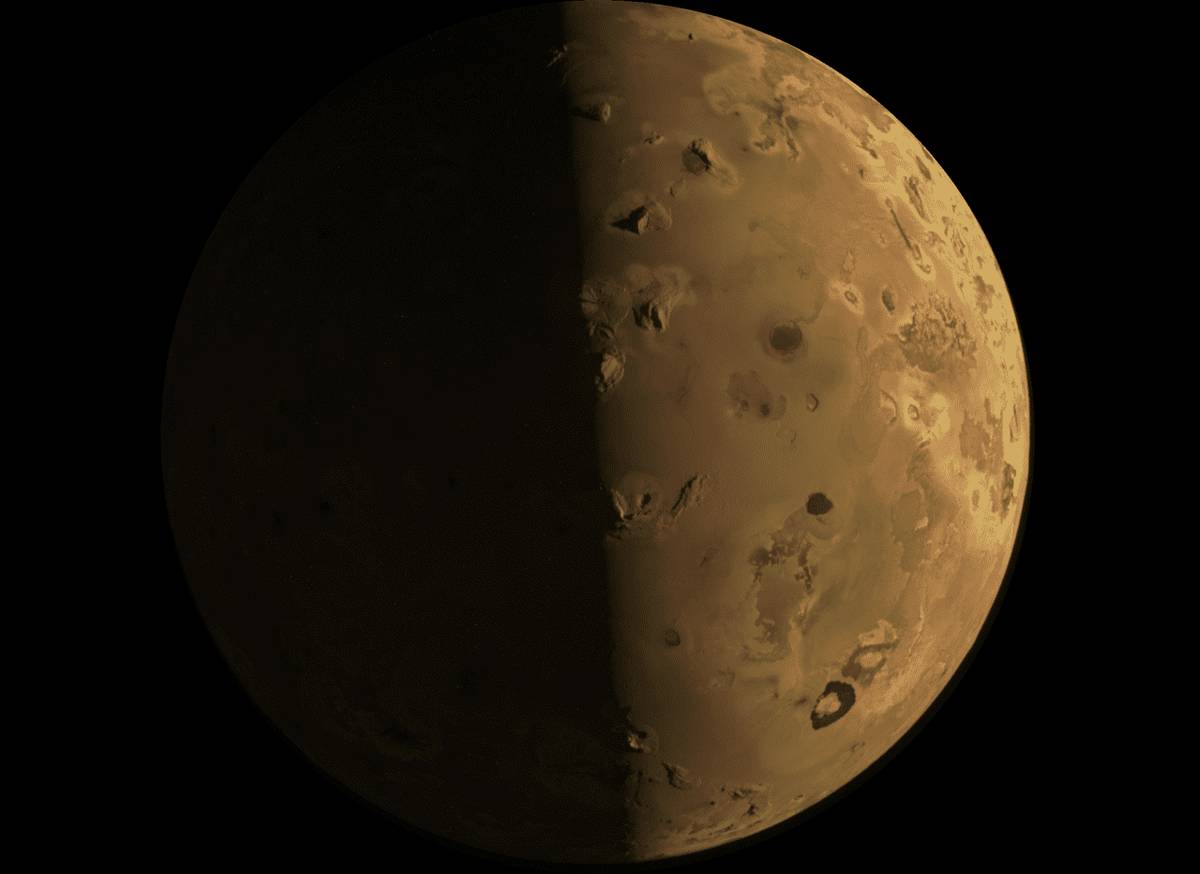 Juno's Closest Flyby of Io: Stunning Photos of the Solar System's Most ...