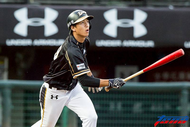 林立敲再見安打 Lamigo 9連勝平隊史紀錄 | TSNA | LINE TODAY