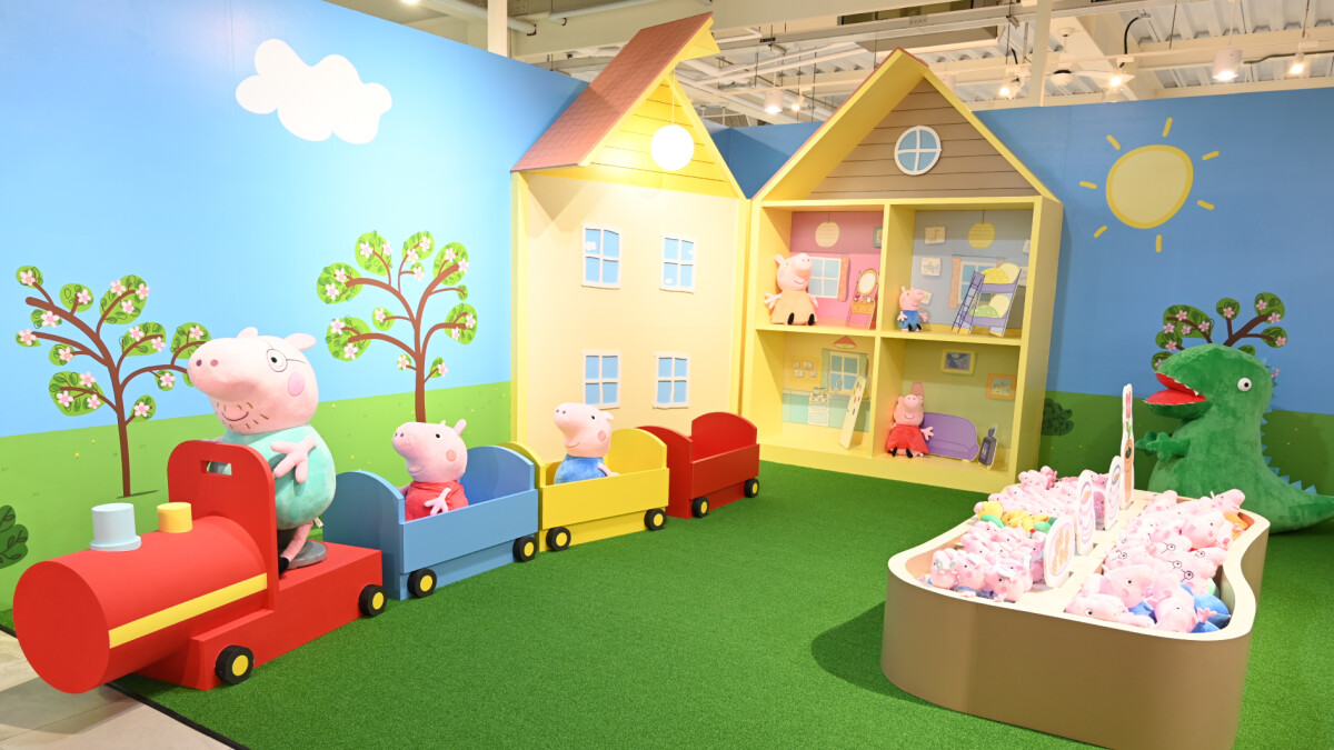 嘉義景點再加一！KHTOY嘉義店用絨毛玩偶塞滿展間，迪士尼100週年主題區更讓你拍好拍滿 | LINE購物