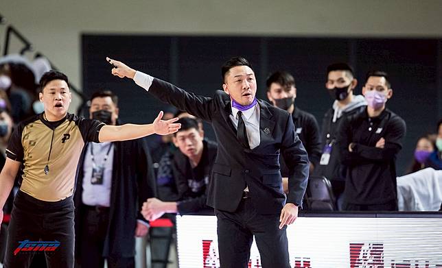 PLG》攻城獅總教練林冠綸突然被換掉 高國豪：震驚 | TSNA | LINE TODAY