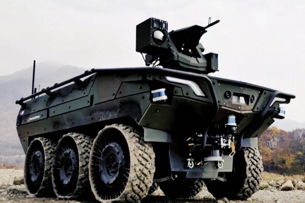 韓華推出新型「Arion-SMET」六輪無人載具 搶攻國際市場 | 上報 | LINE TODAY