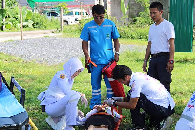 77kaoded | รพ.มิชชั่นภูเก็ต ซ้อมแผนอุบัติภัยหมู่ รถยนต์พลิกคว่ำเจ็บ14 ตาย1 ยกความพร้อมรองรับ ...