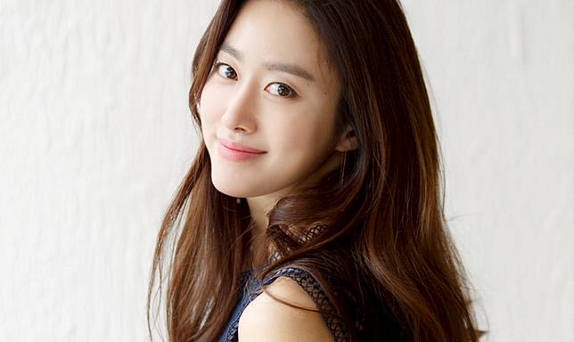 Korseries | จอนฮเยบิน แบ่งปันช่วงเวลาความสุขในชุดเจ้าสาว ก่อนเข้าพิธีวิวาห์วันนี้