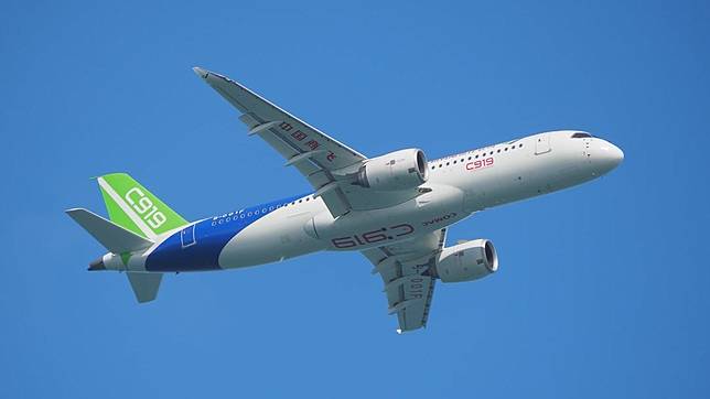 C919首出國門 亮相新加坡航空展 | 商台新聞 | LINE TODAY