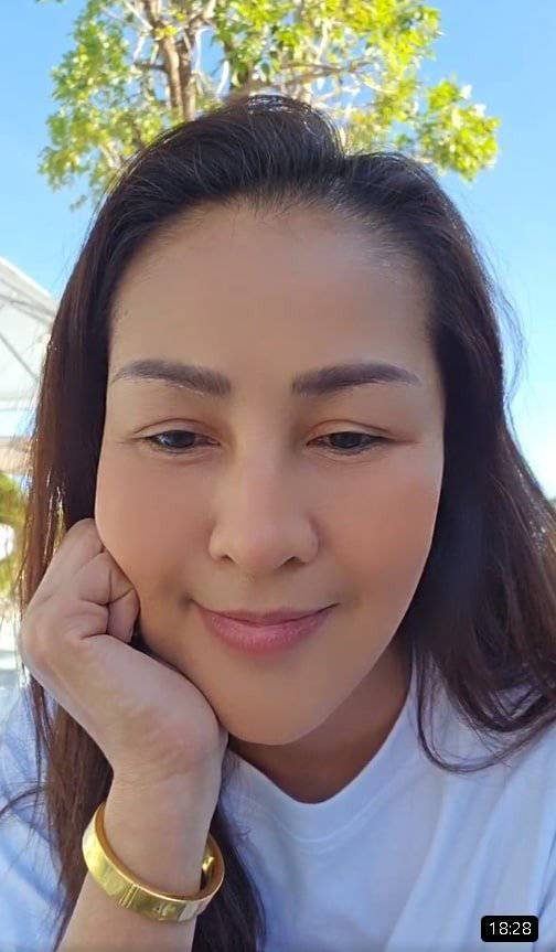 หญิงลี ศรีจุมพล เปิดใจ ปล่อยโฮกลางไลฟ์สด | Jarm.com | LINE TODAY