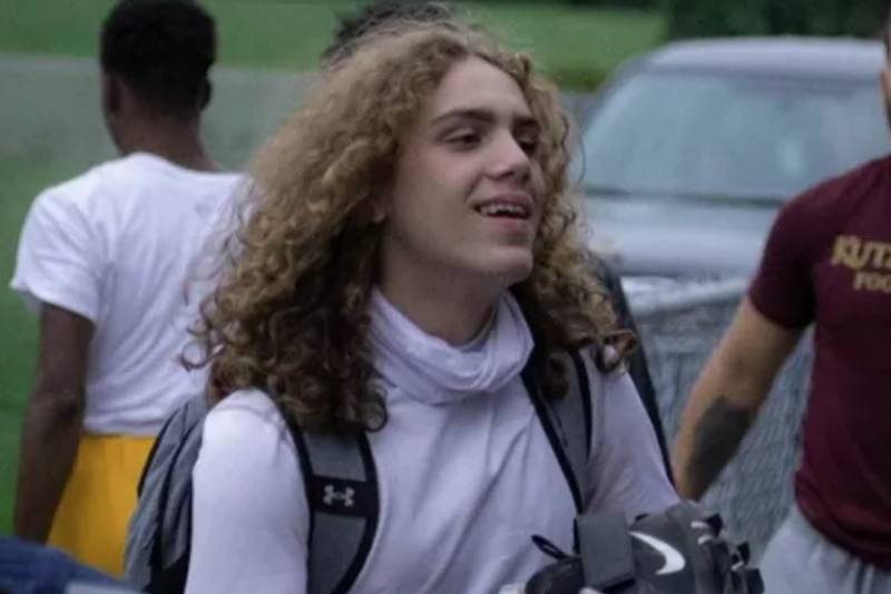 16歲美式足球運動員「突發背痛、無力站立」 醫師一看竟罹血癌！一天之內人就走了… | 風傳媒 | LINE TODAY